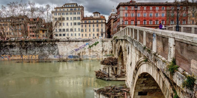 Ponte Sisto – Puente histórico en Roma Trastevere